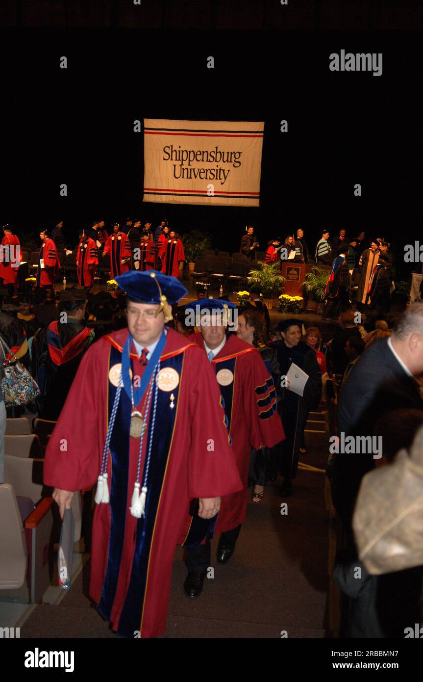 Graduates center hi-res stock photography and images - Alamy