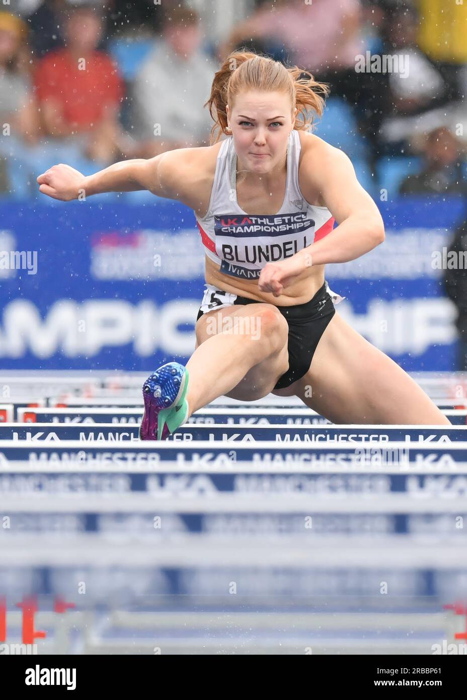 100 meters hurdler hi-res stock photography and images - Alamy