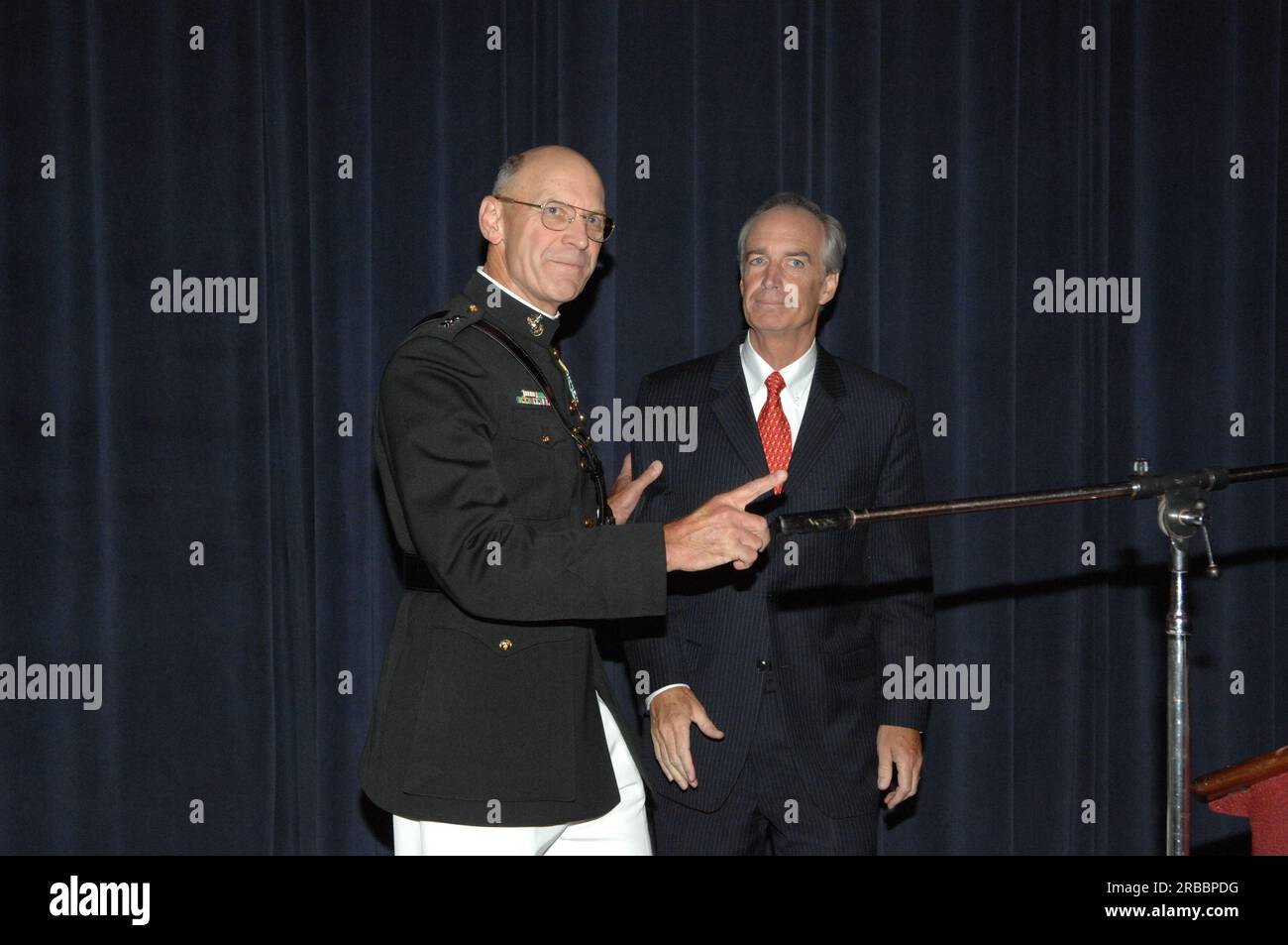 Visit of Secretary Dirk Kempthorne to the Marine Barracks, Washington ...