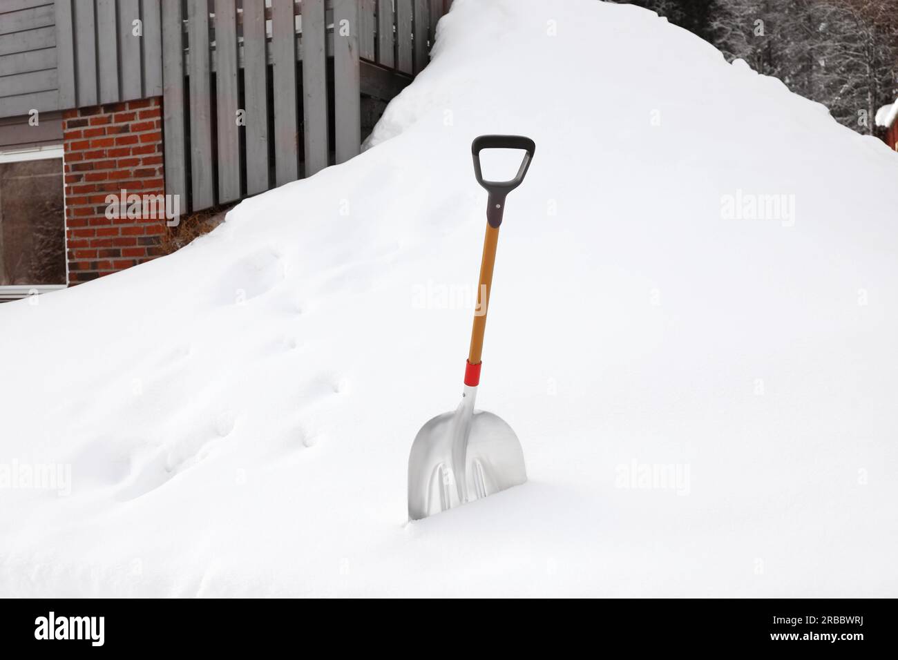 Deep snowbank hi-res stock photography and images - Alamy