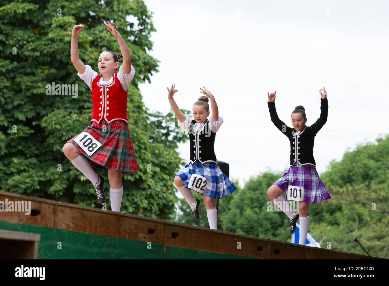 Scottish sword dancing hi-res stock photography and images - Alamy