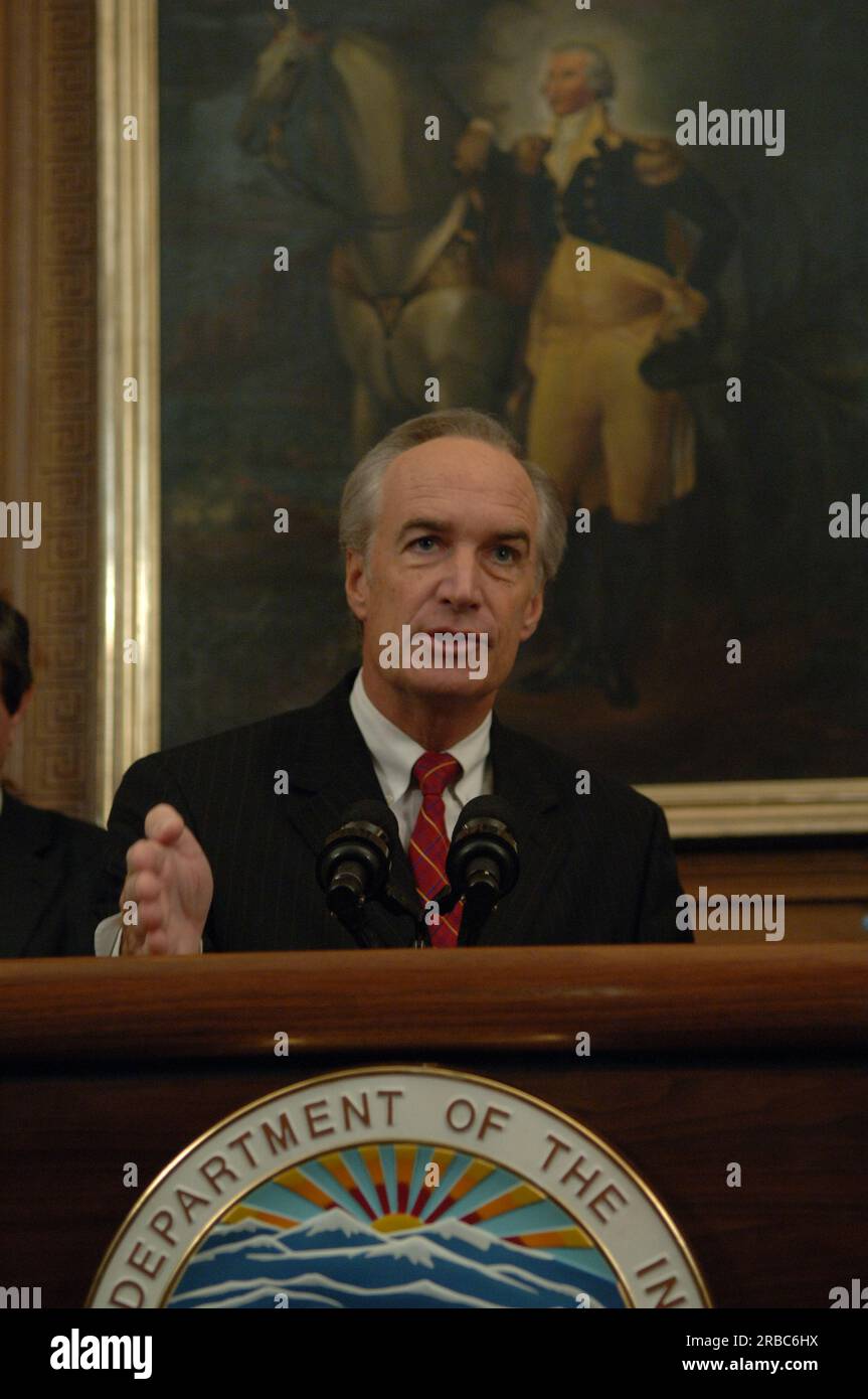 Meeting and press conference, hosted by Secretary Dirk Kempthorne at ...