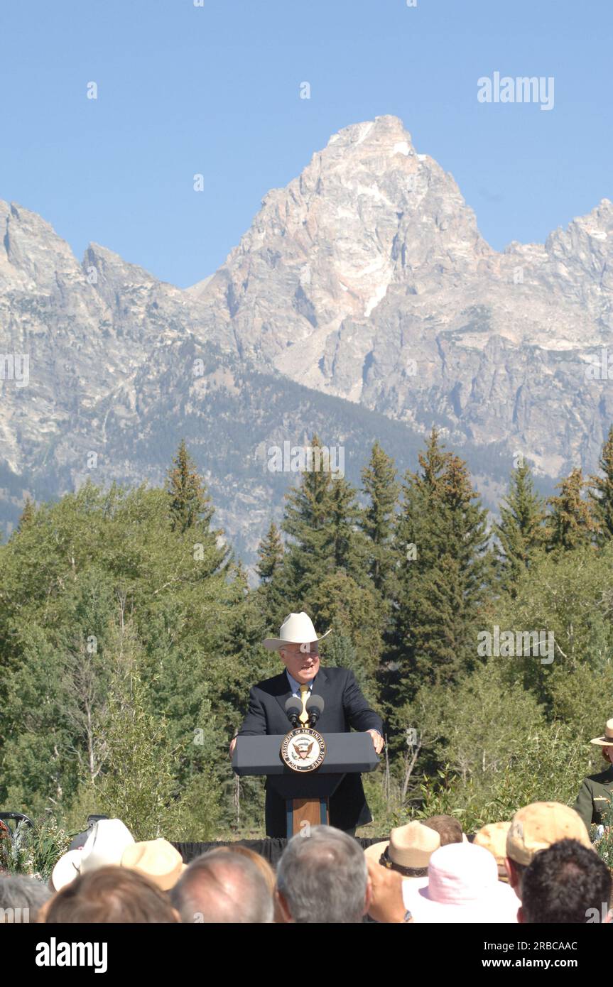 Dedication ceremony for the new Craig Thomas Discovery and Visitor ...
