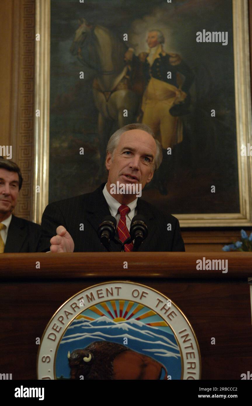 Meeting and press conference, hosted by Secretary Dirk Kempthorne at ...