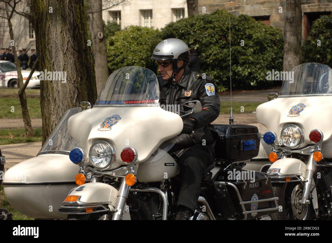 U.S. Park Police motorcycle unit on hand for annual St. Patrick's Day ...