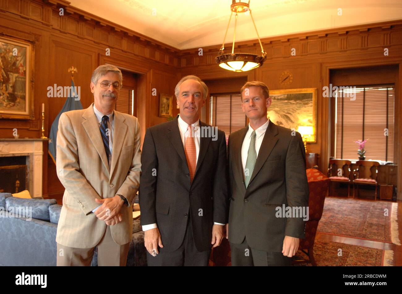 Secretary Dirk Kempthorne and aides meeting at Main Interior with Environmental Defense Fund ...