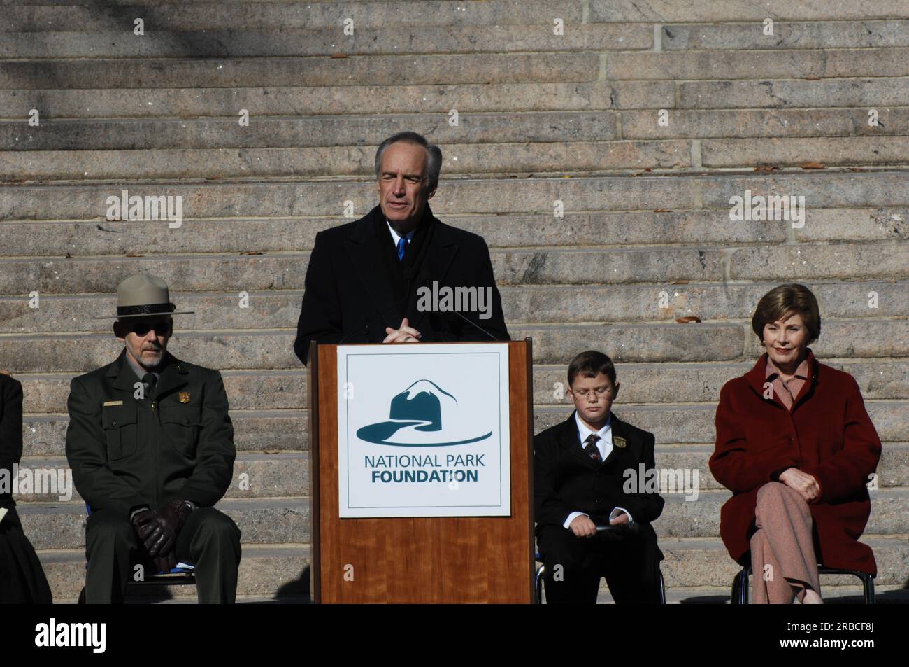 Native american interactions hi-res stock photography and images - Alamy