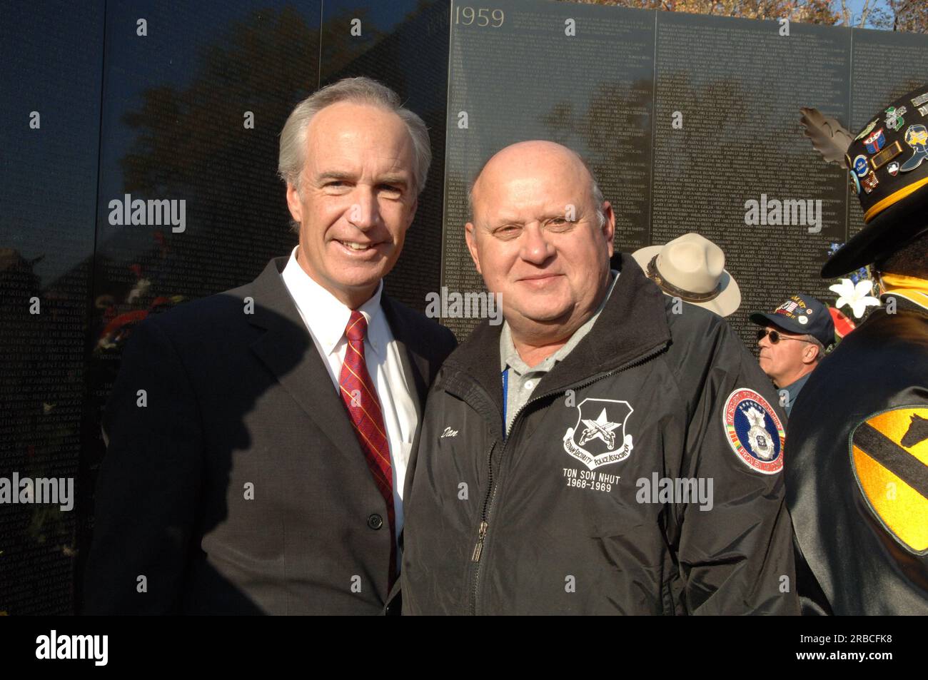 Veterans Day ceremony and aftermath at the Vietnam Veterans Memorial ...