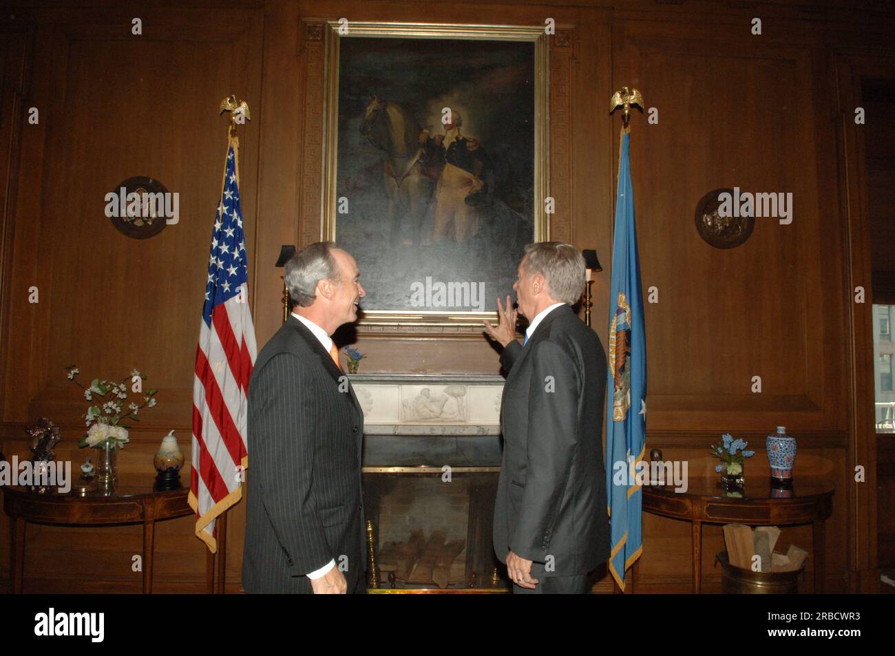 Secretary Dirk Kempthorne receiving visit at Main Interior from former ...