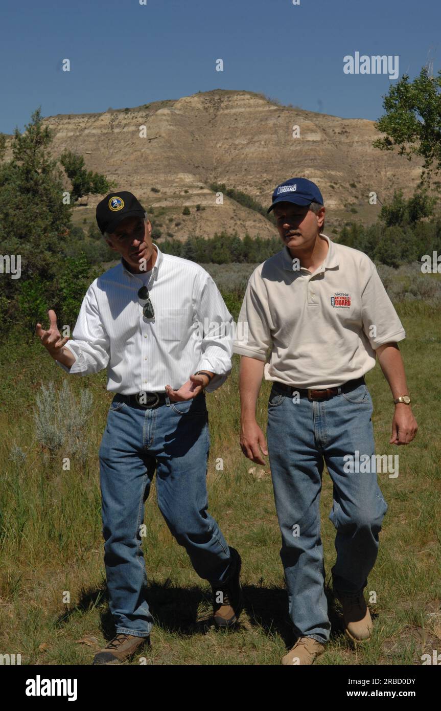 Visit of Secretary Dirk Kempthorne and aides to Theodore Roosevelt ...