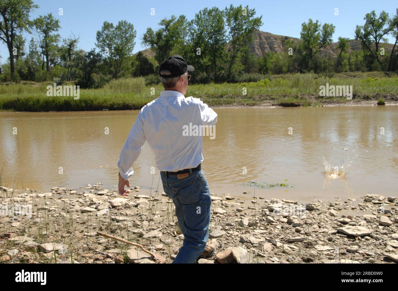 Visit of Secretary Dirk Kempthorne and aides to Theodore Roosevelt ...