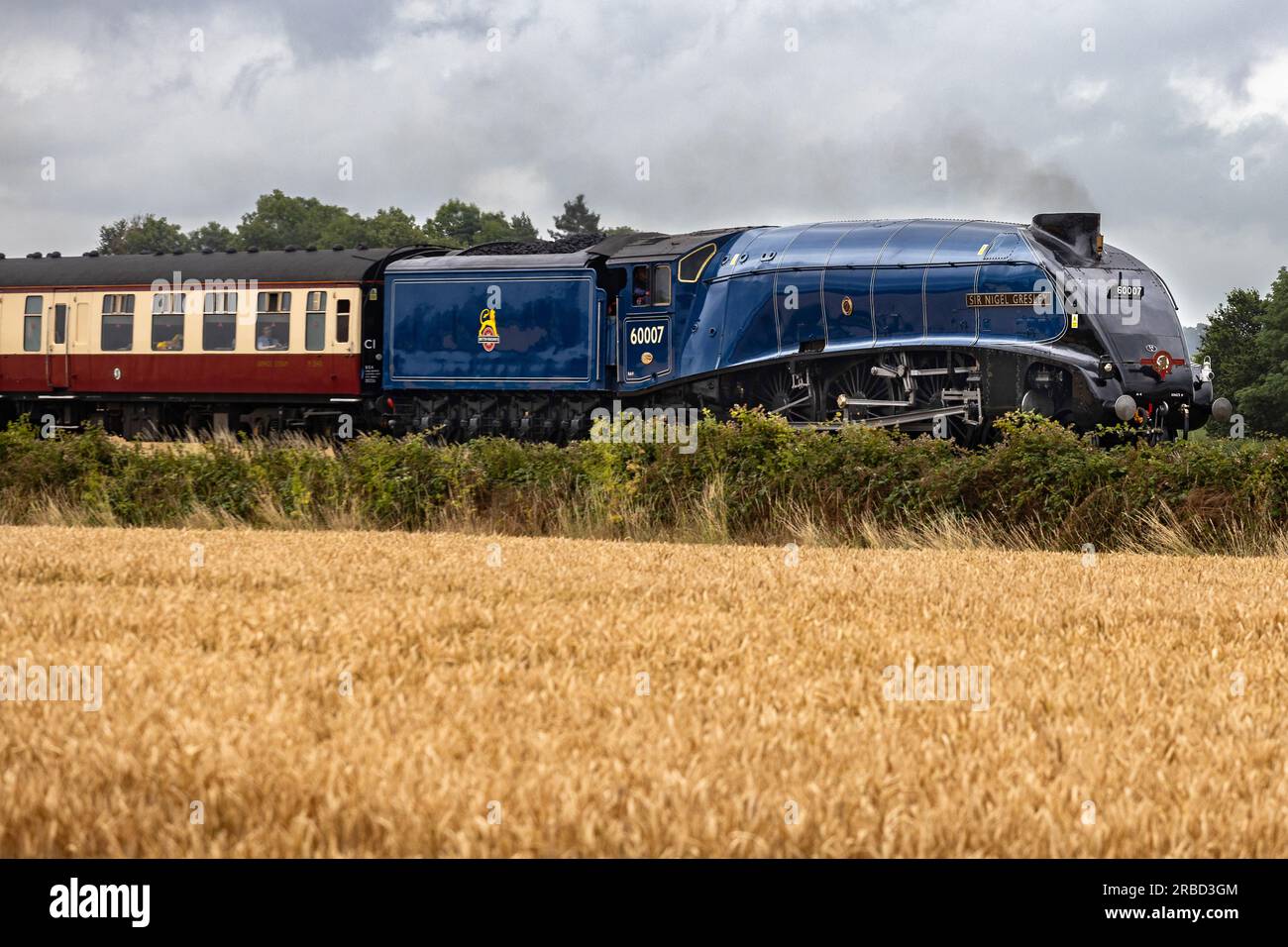 LNER Class A4 4498 (60007) Sir Nigel Gresley steam train pictured ...