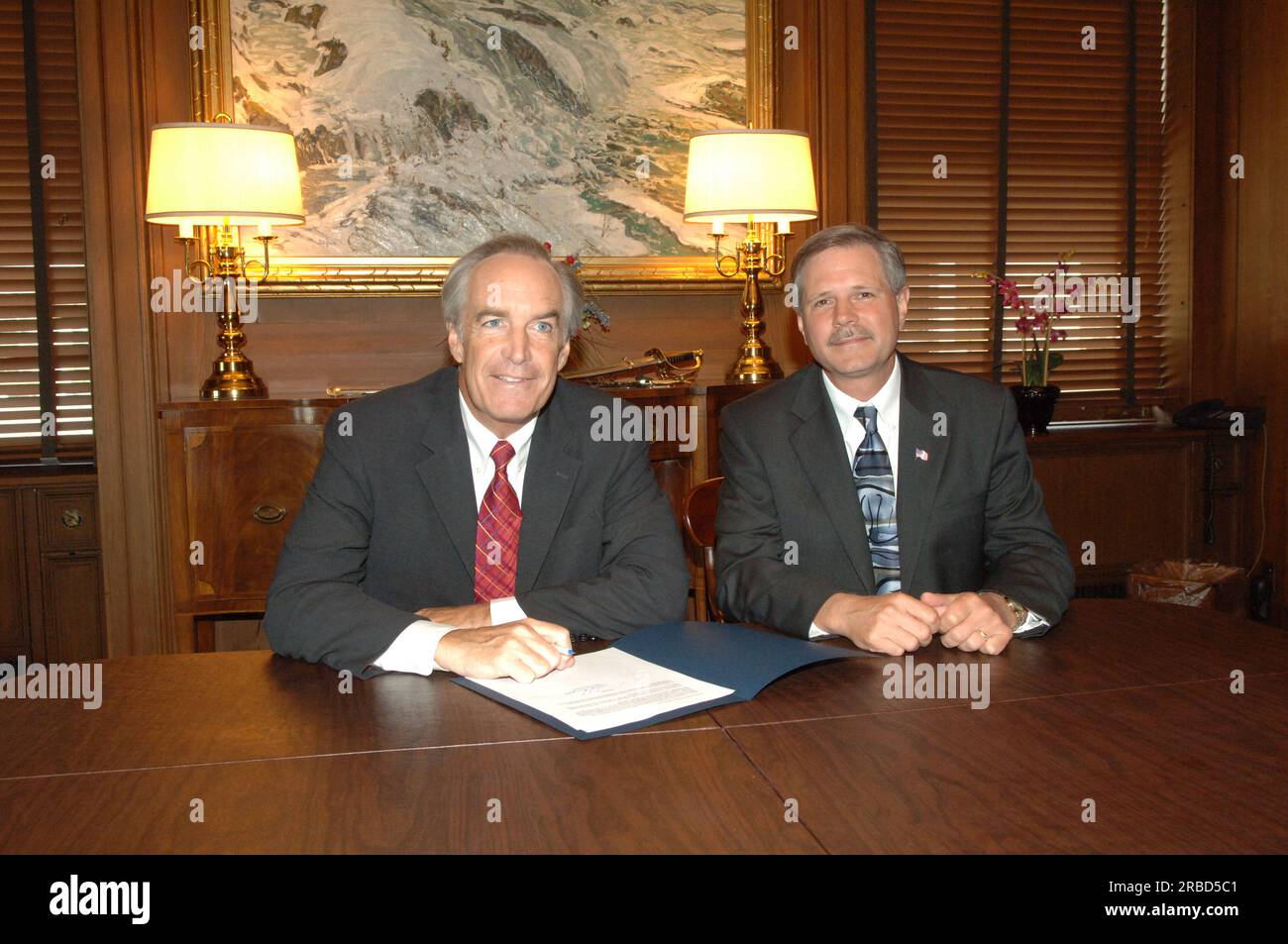 Secretary Dirk Kempthorne meeting at Main Interior with North Dakota ...