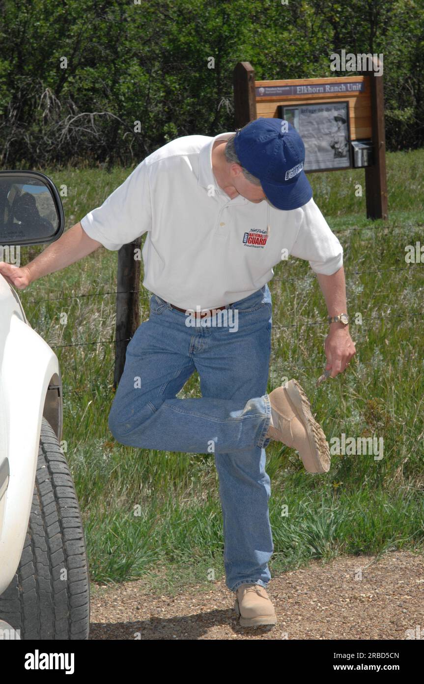 Visit of Secretary Dirk Kempthorne and aides to Theodore Roosevelt ...