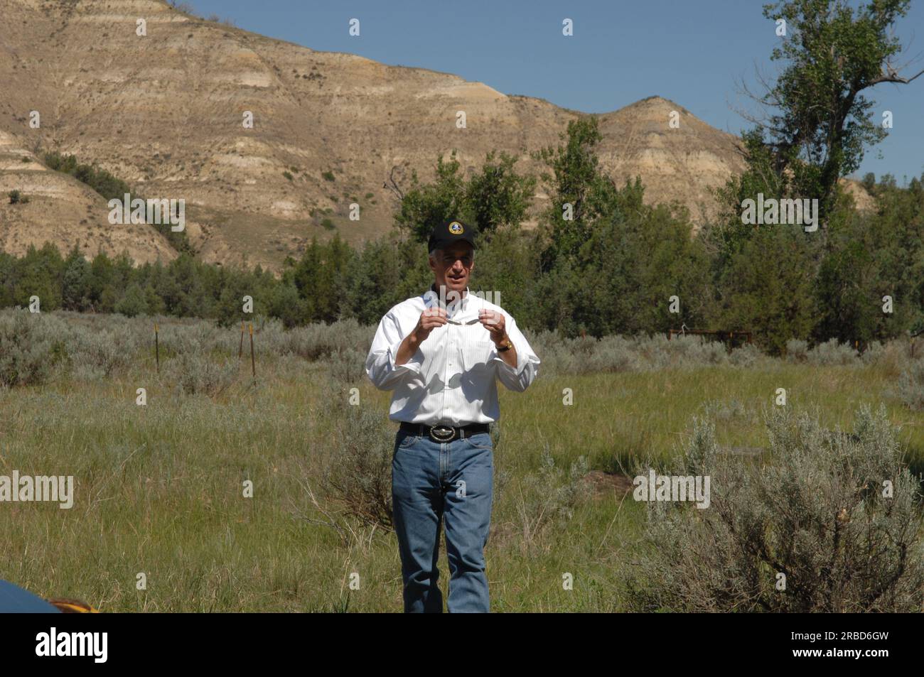 Visit of Secretary Dirk Kempthorne and aides to Theodore Roosevelt ...