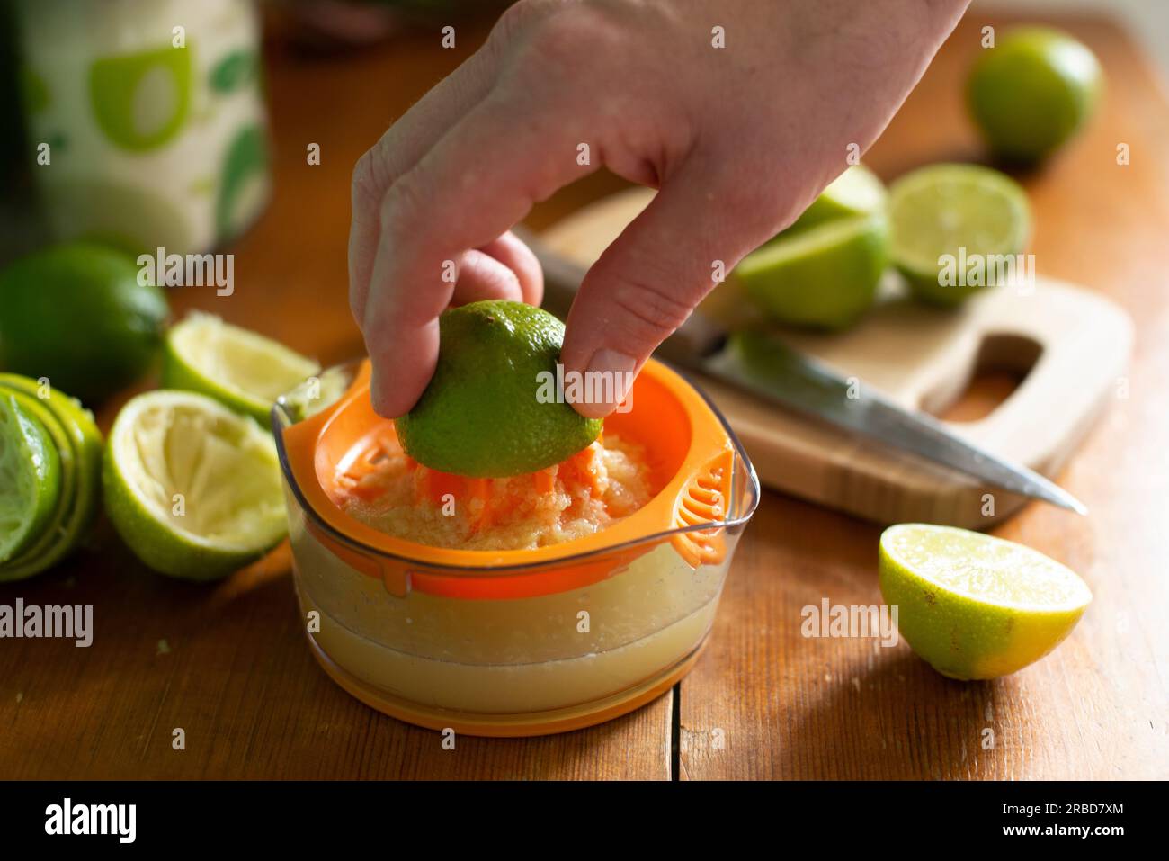 Hand fruit squeeze hi-res stock photography and images - Alamy