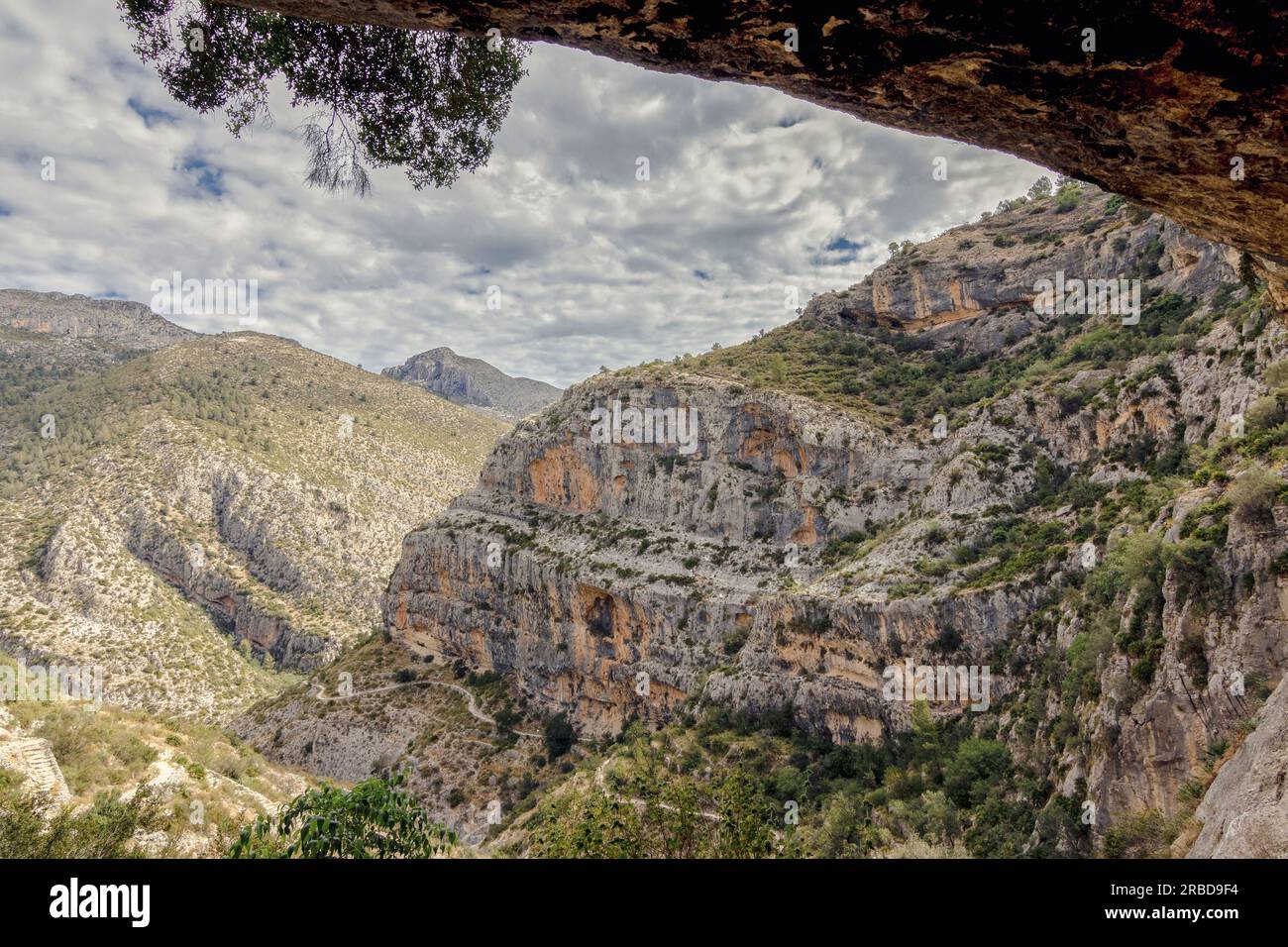 Barranc de l'infern in the Vall de Laguar. Hiking trail of 6,800 stone ...