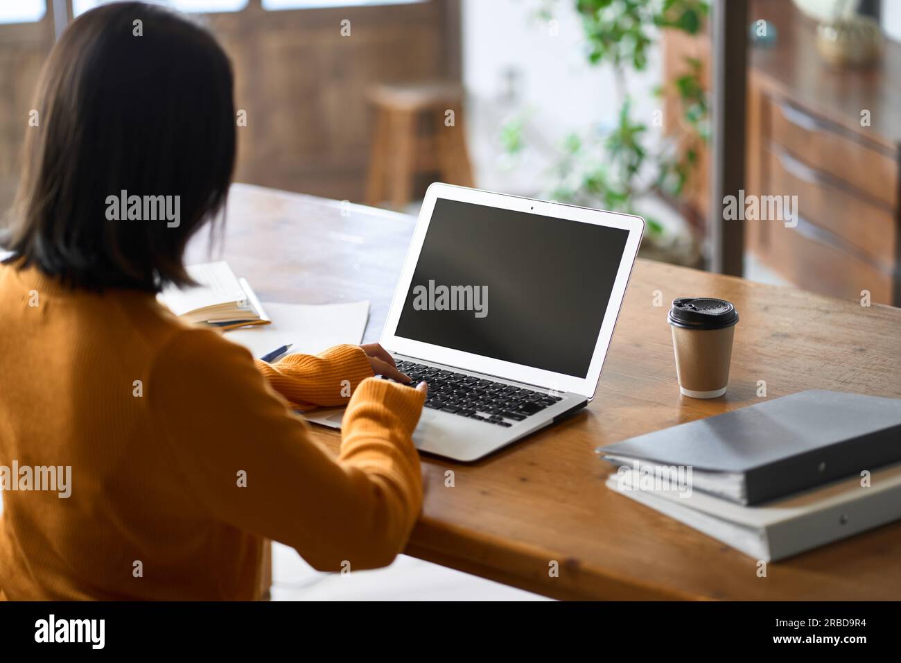 Asian office telework hi-res stock photography and images - Alamy