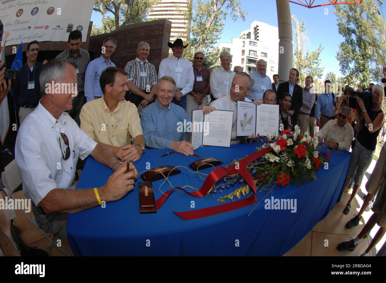 Paiute and ceremony hi-res stock photography and images - Alamy