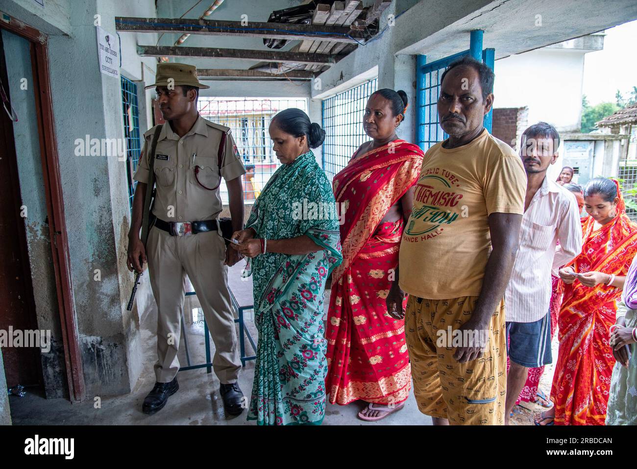 Gram panchayat hi-res stock photography and images - Alamy
