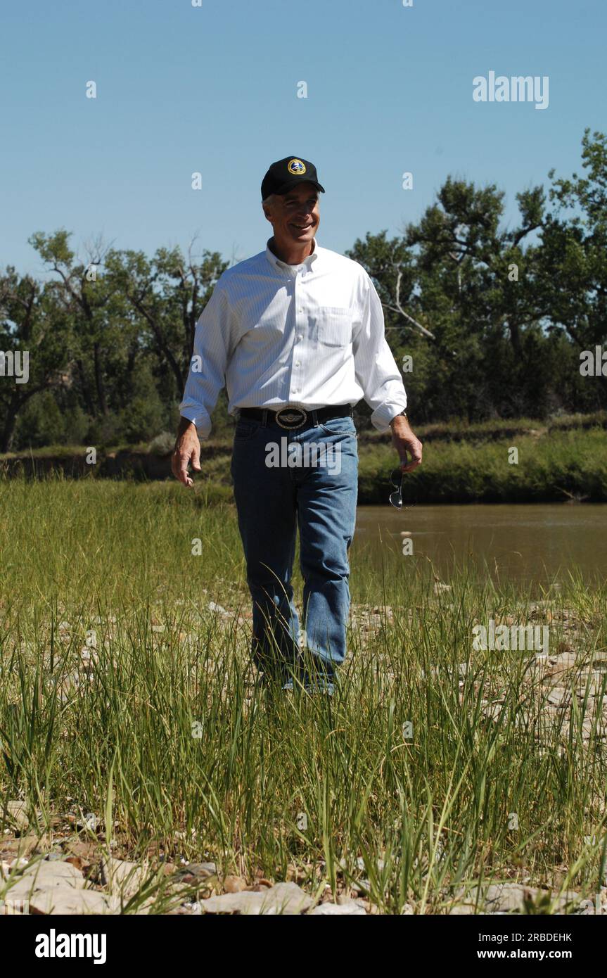 Visit of Secretary Dirk Kempthorne and aides to Theodore Roosevelt ...