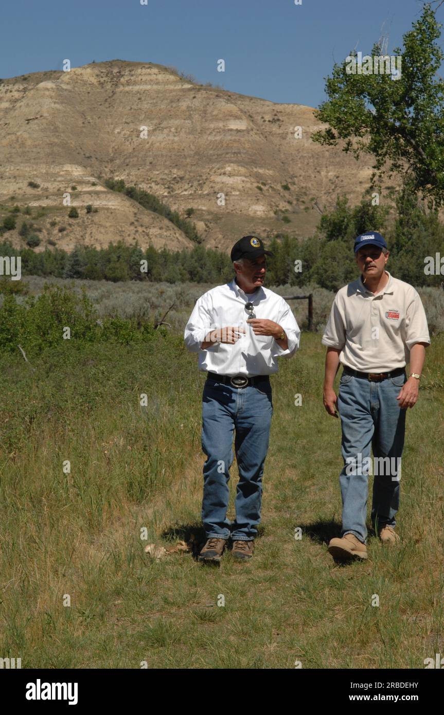 Visit of Secretary Dirk Kempthorne and aides to Theodore Roosevelt ...