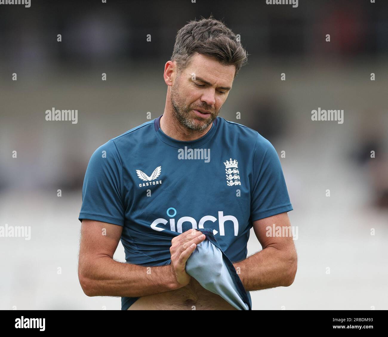 James anderson england third hi-res stock photography and images - Alamy