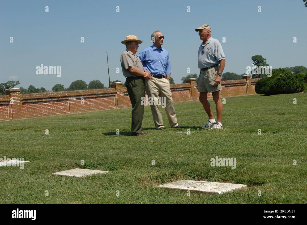 Visit of Secretary Dirk Kempthorne to Williamsburg, Virginia, for ...