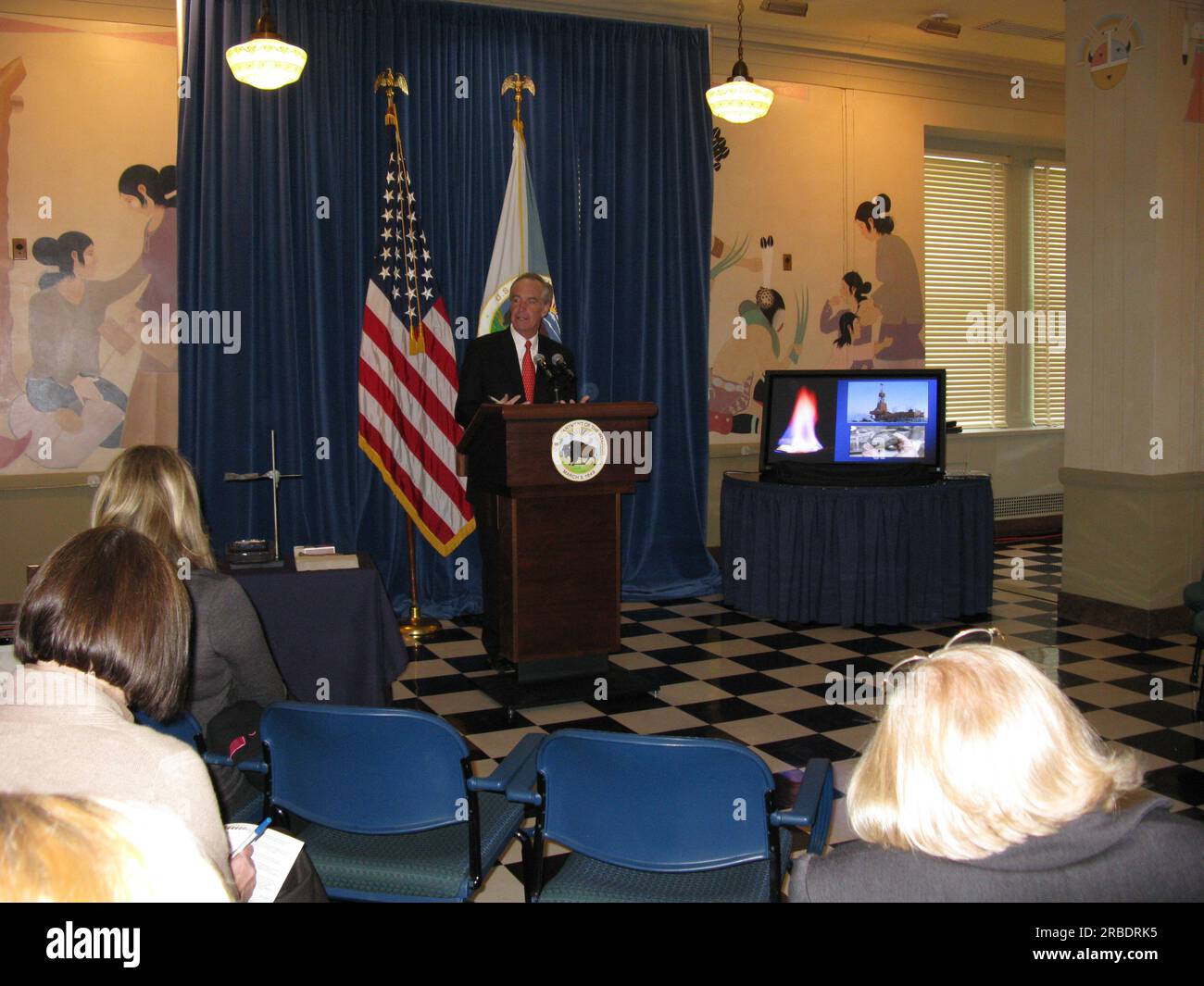 Secretary Dirk Kempthorne leading press conference, at Main Interior ...