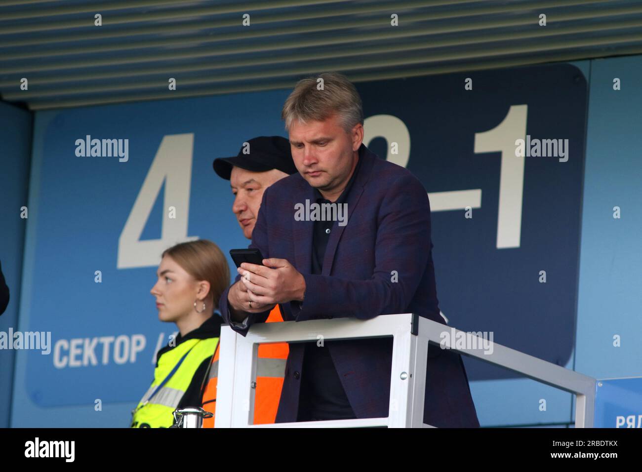 Referee, referee, Sergey Lapochkin in action during the Pari Premier ...