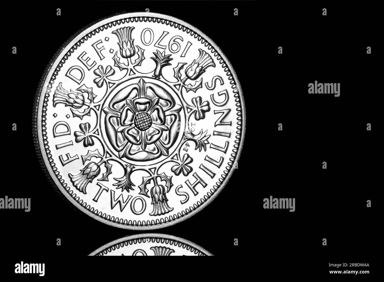 The reverse side of a 1970 2 Shillings coin featuring a Central Tudor ...