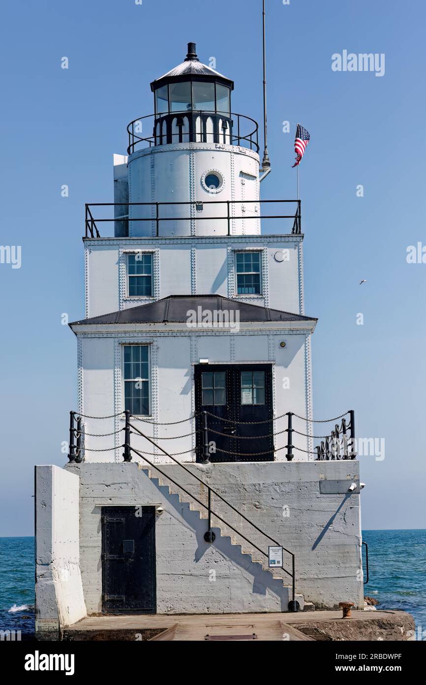 Rock harbor lighthouse, michigan hi-res stock photography and images ...