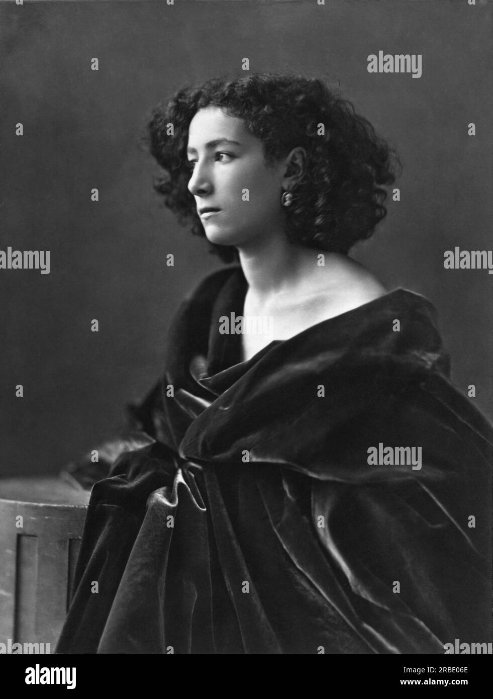 Sarah Bernhardt 1864 by Felix Nadar Stock Photo - Alamy