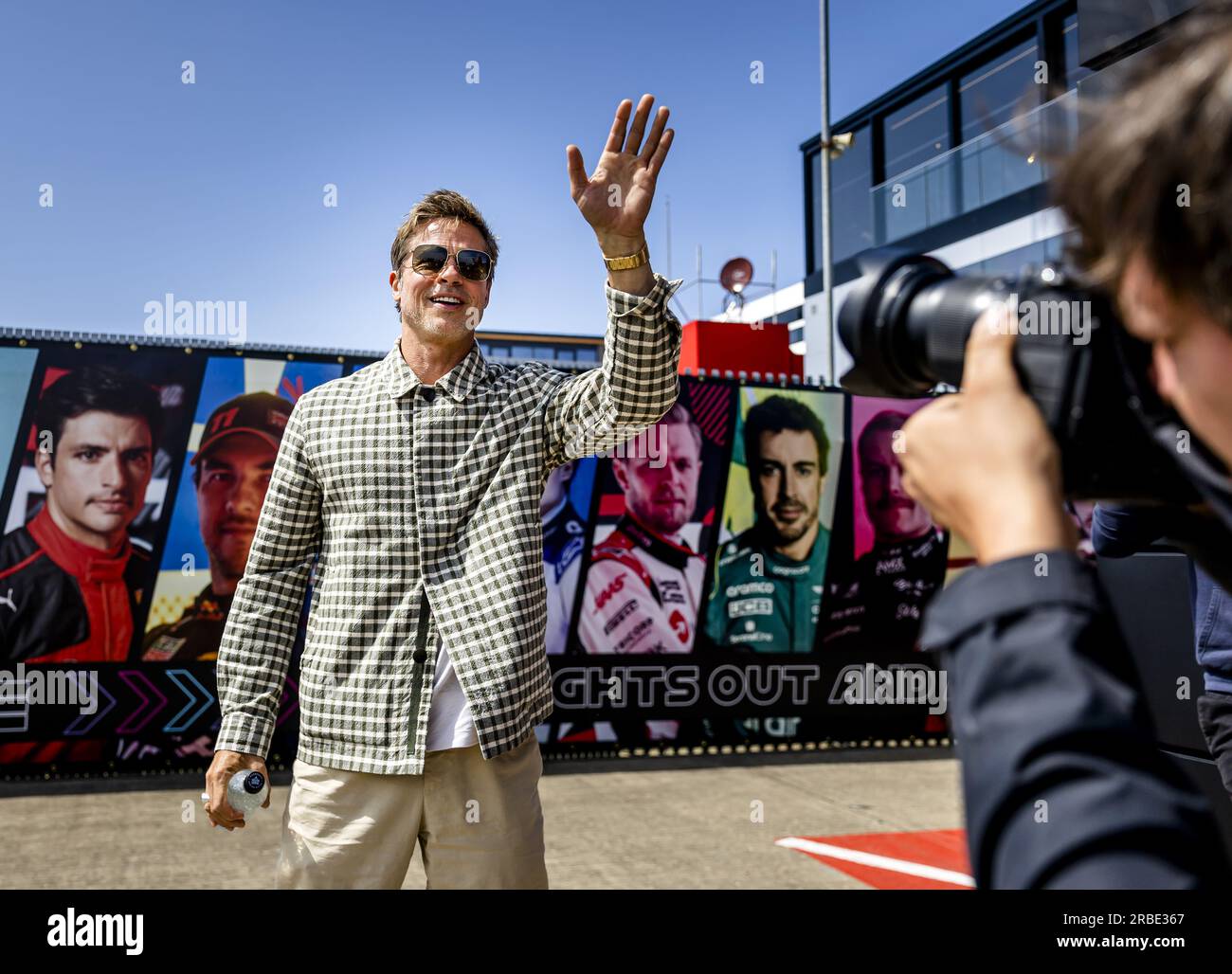 SILVERSTONE - Actor Brad Pitt arrives ahead of the British Grand Prix ...