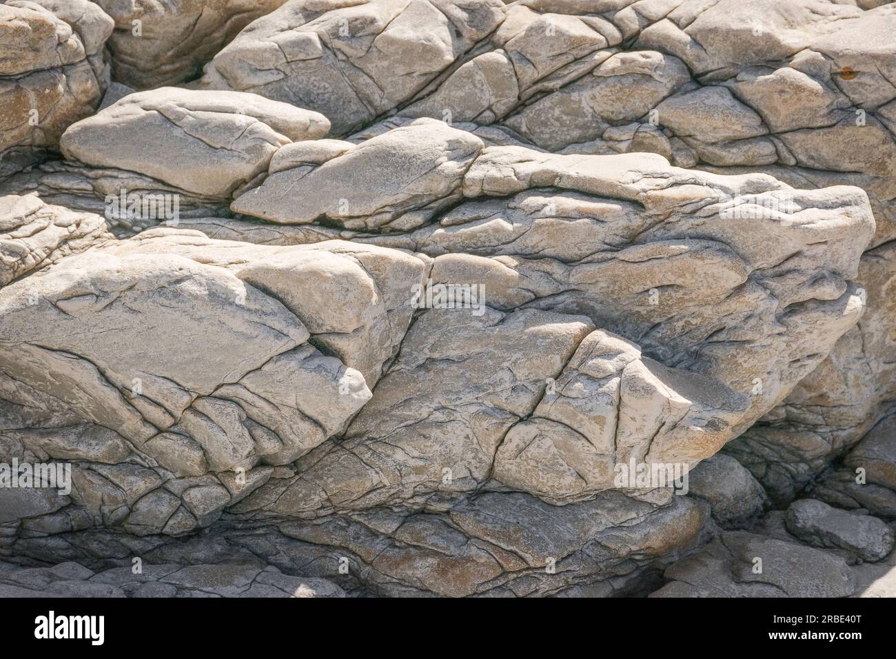 formation of stones and white rocks on the beach Stock Photo - Alamy