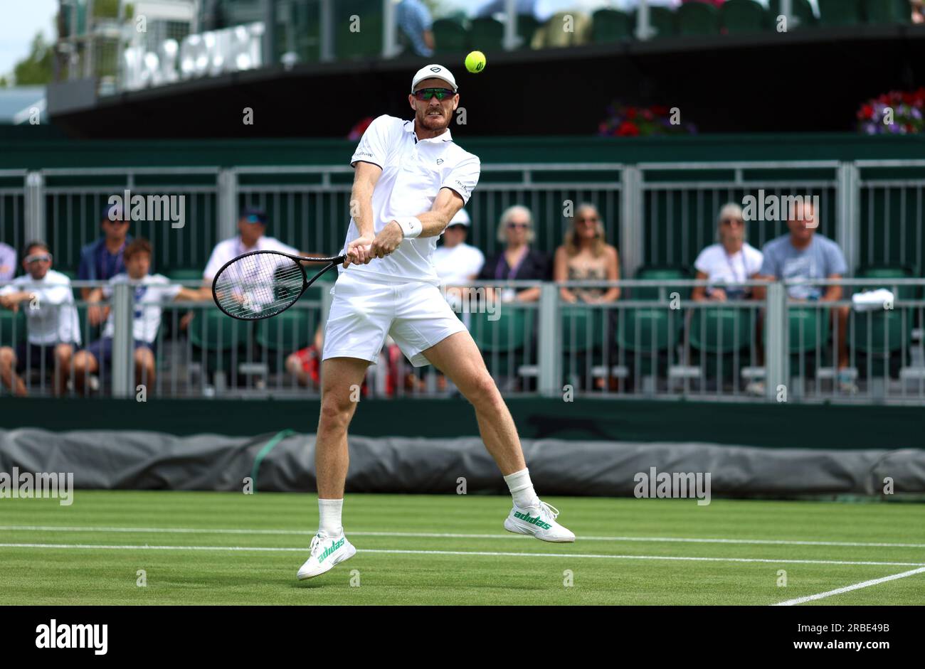Jamie Murray in action during his Gentlemen's Doubles match on day ...