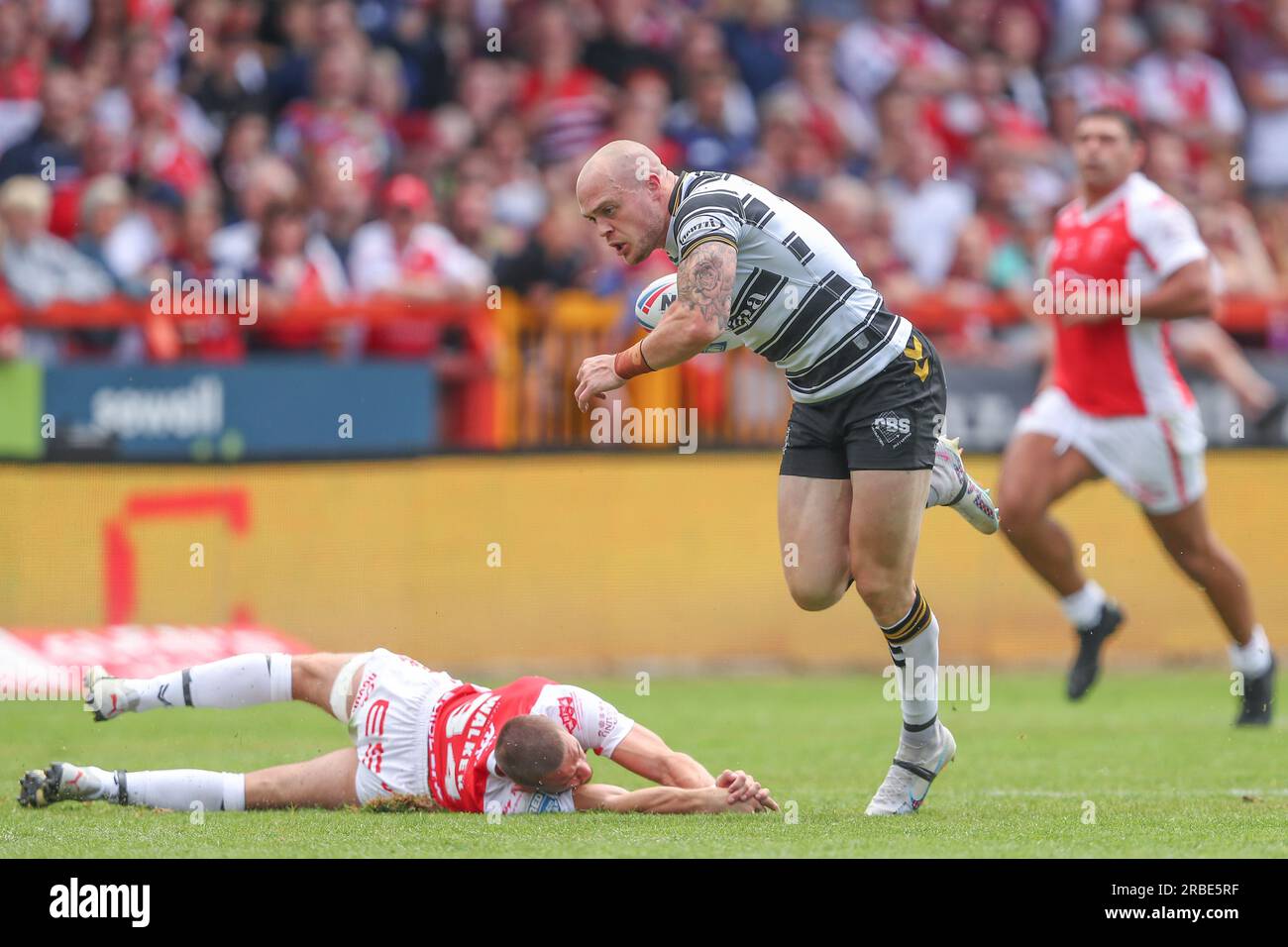 Adam walker hull hi-res stock photography and images - Alamy