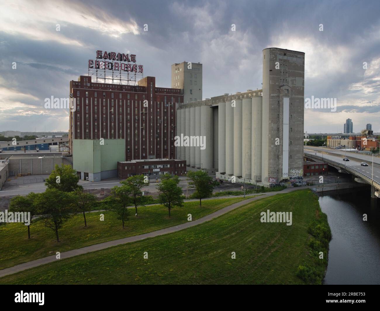 View of Montreal's iconic Five Roses grain towers Stock Photo - Alamy