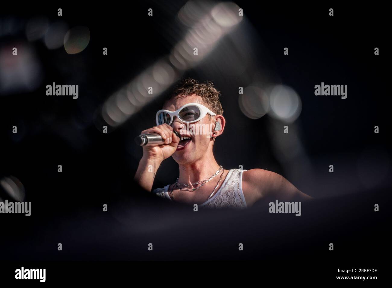 Olly alexander 2023 hi-res stock photography and images - Alamy