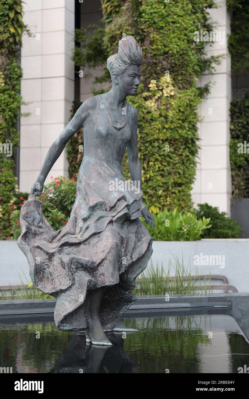 Statue of Anita Mui, "Avenue of the Stars", Tsim Sha Tsui, Kowloon ...