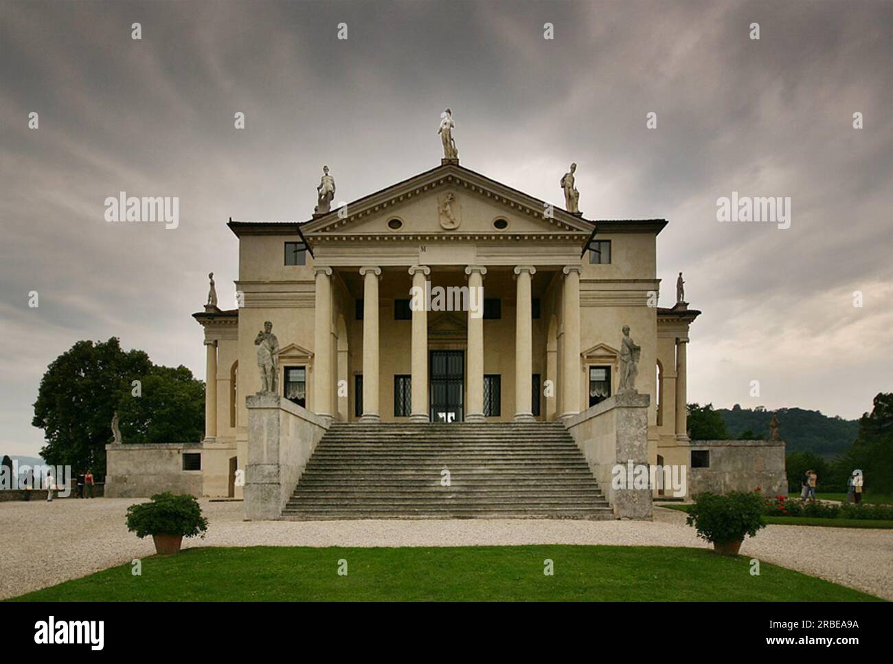 Villa Capra (La Rotonda), Vicenza 1565 by Andrea Palladio Stock Photo ...