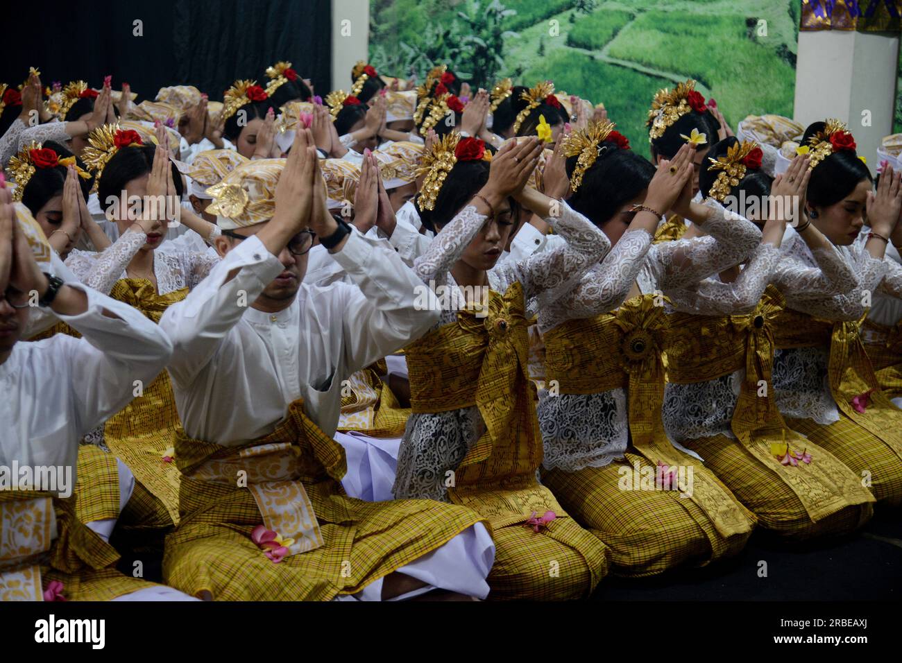 Bogor, West Java, Indonesia. 9th July, 2023. Balinese teenagers take ...