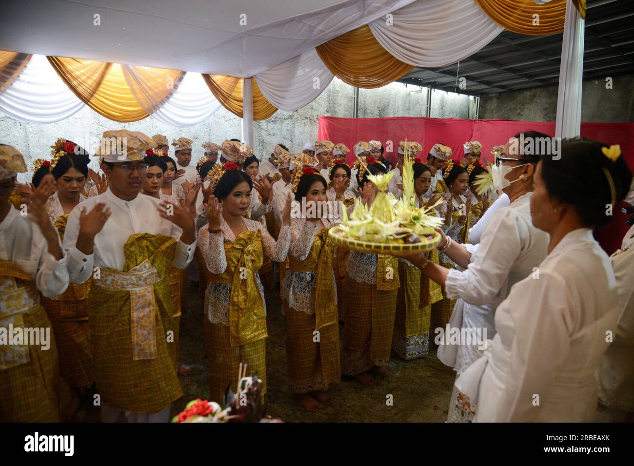 Bogor, West Java, Indonesia. 9th July, 2023. Balinese teenagers take ...