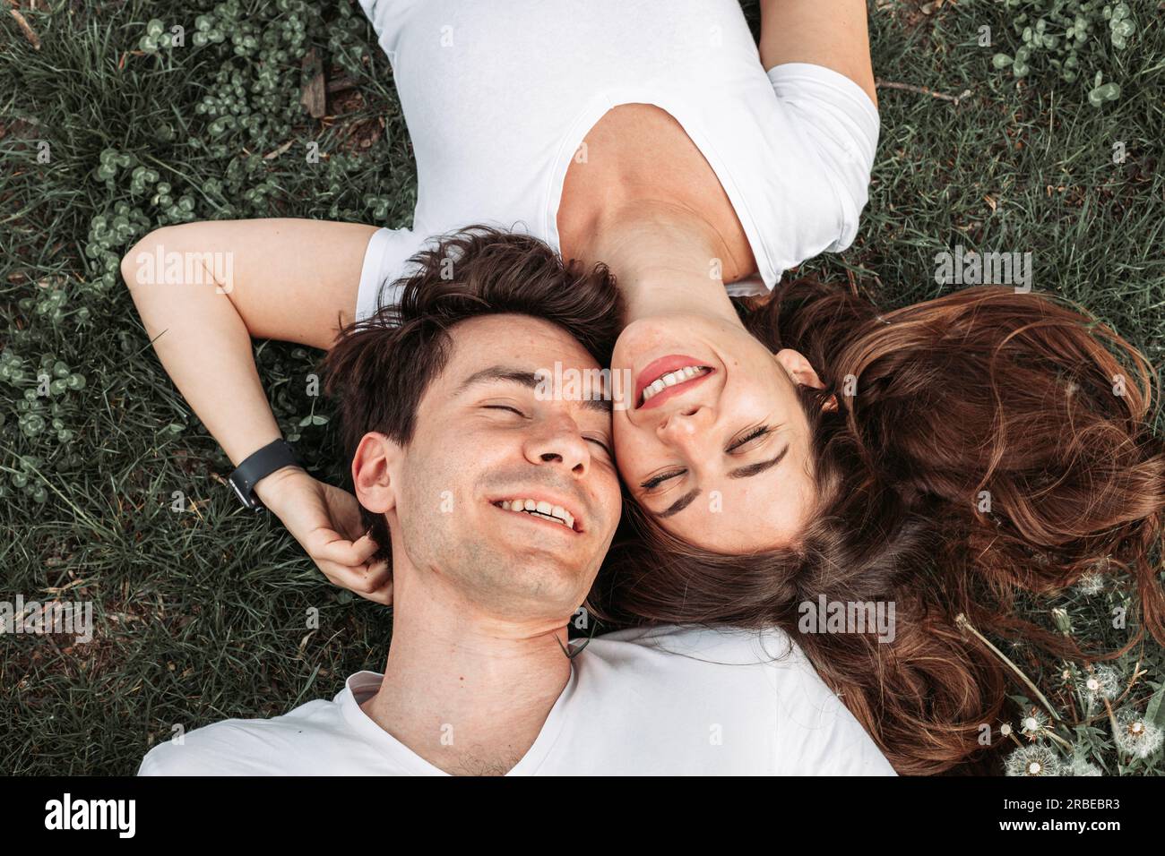 Top view couple romantic hi-res stock photography and images - Alamy