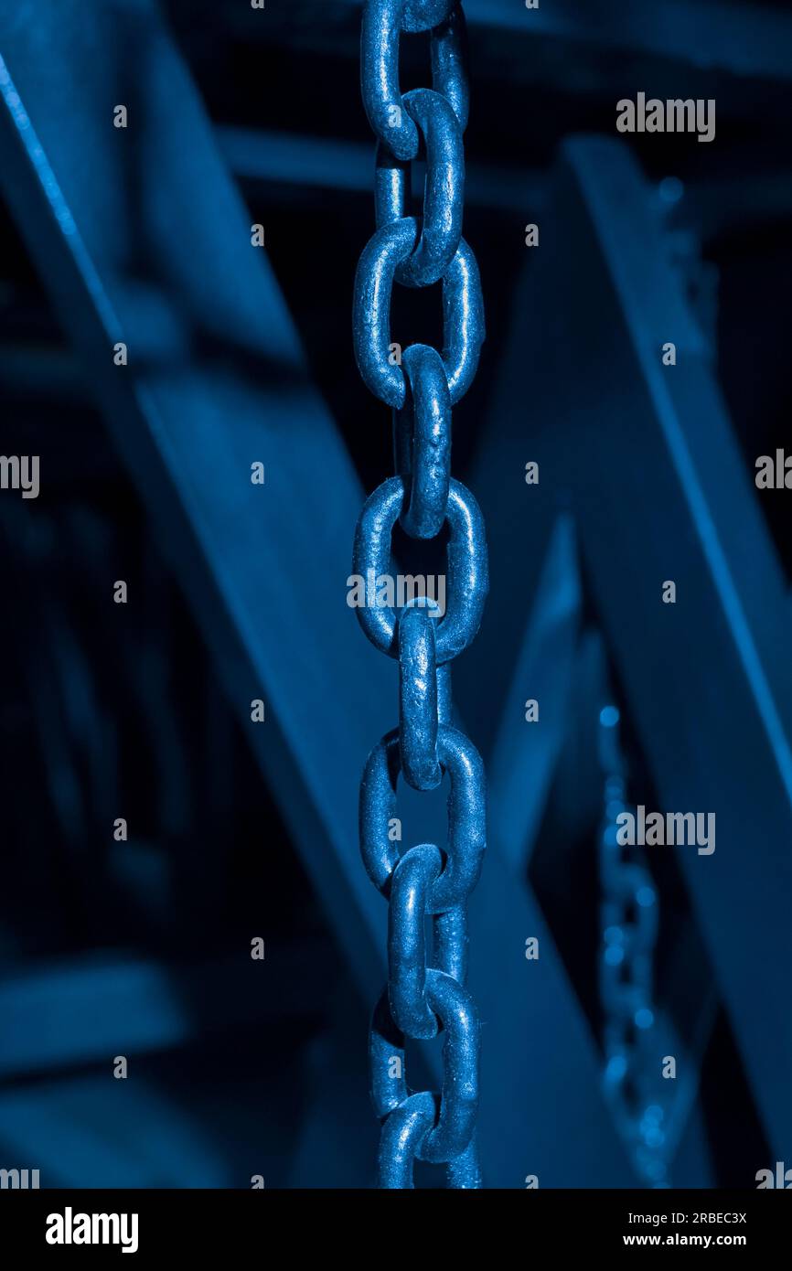 Chain hoist lift heavy weight cargo load hang object gear winch ...