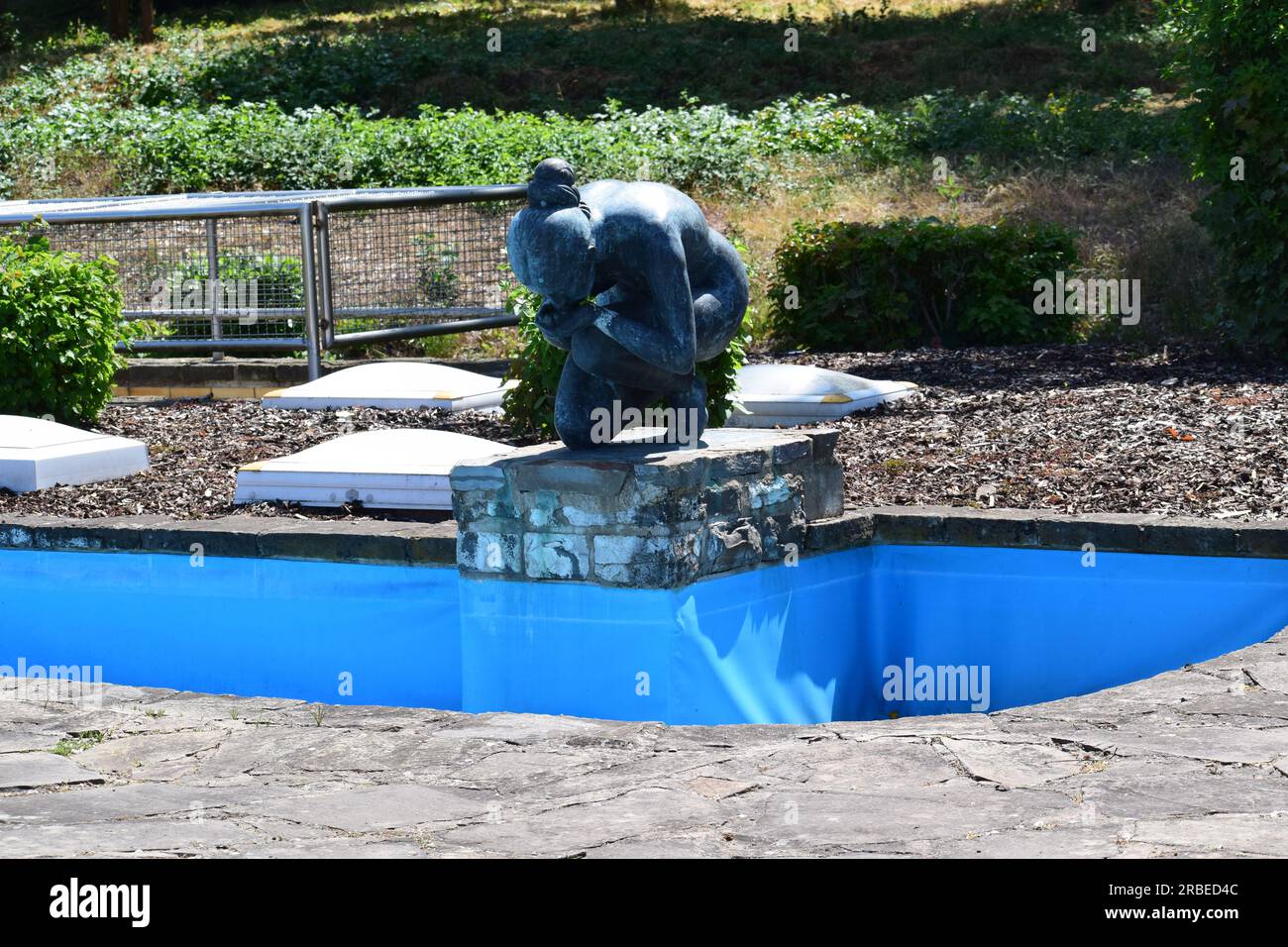 Drinking Girl Statue at Reginarisbrunnen Stock Photo - Alamy