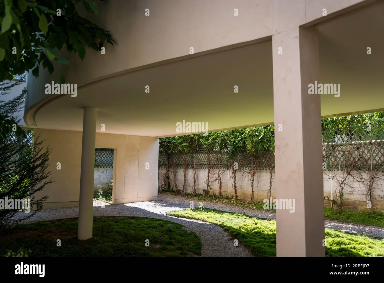 Front garden of Villa La Roche, a house designed by Le Corbusier and ...