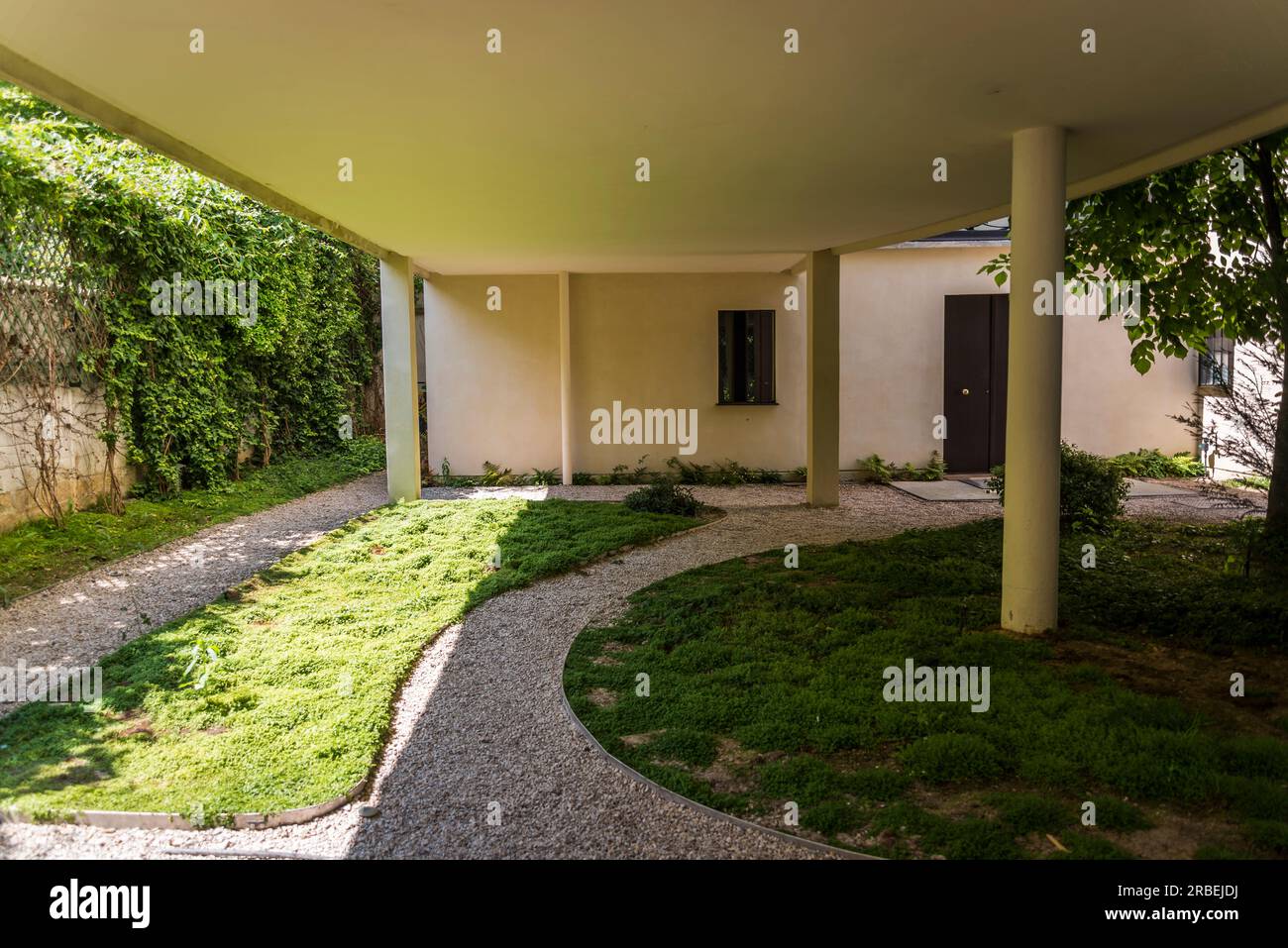 Front garden of Villa La Roche, a house designed by Le Corbusier and ...