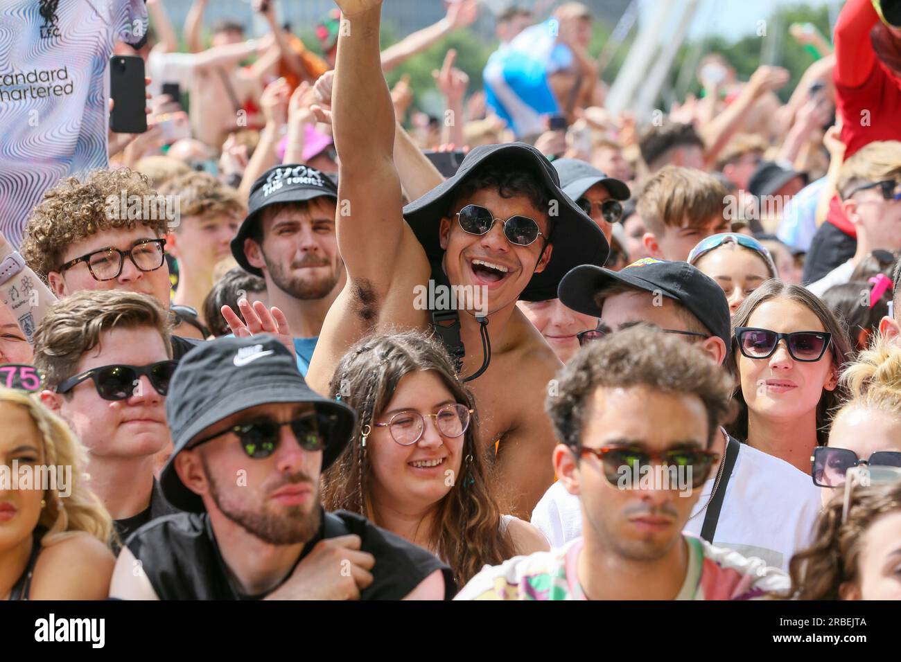 Glasgow, UK. 09th July, 2023. Music fans enjoy the sunny weather at ...