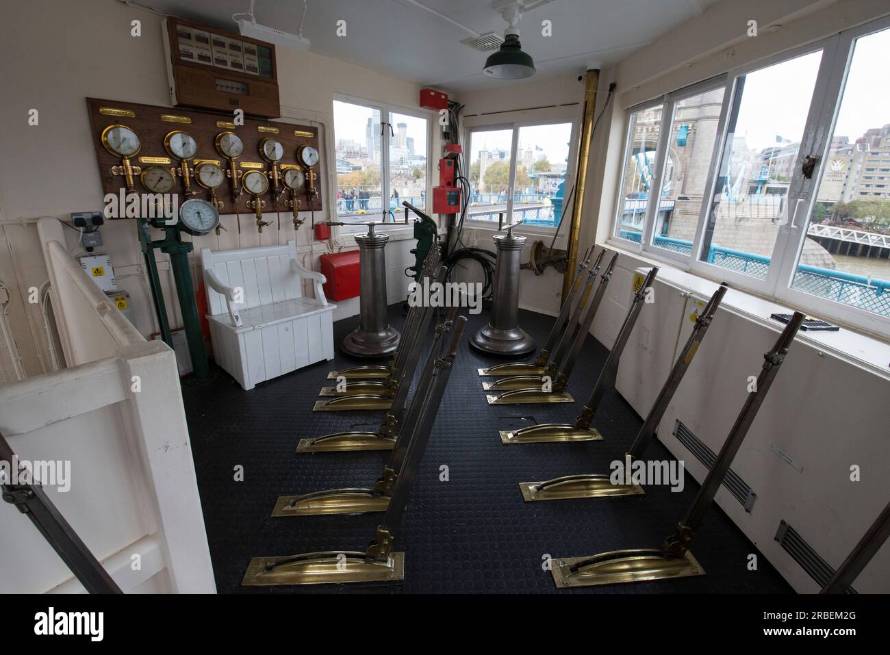 Bridge control room hi-res stock photography and images - Alamy